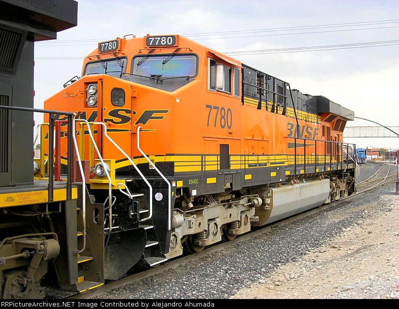 BNSF 7780